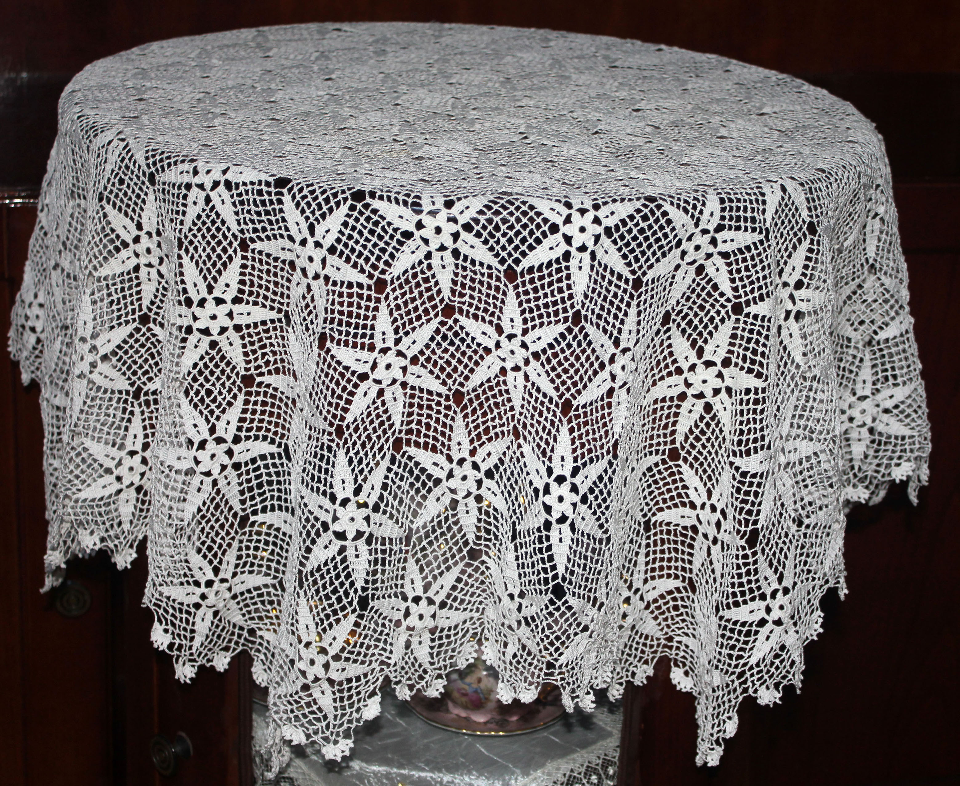 Hand Crochet Vintage Tablecloth Hexagon on Luulla